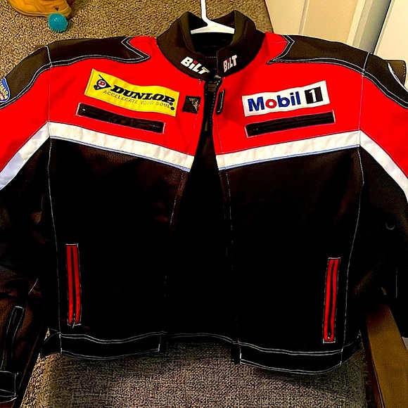 Bilt | Jackets & Coats | Copy Bilt Xl Motorcycle Jacket Black And Red ...